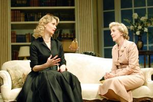 Review of Relative Values at the Harold Pinter Theatre